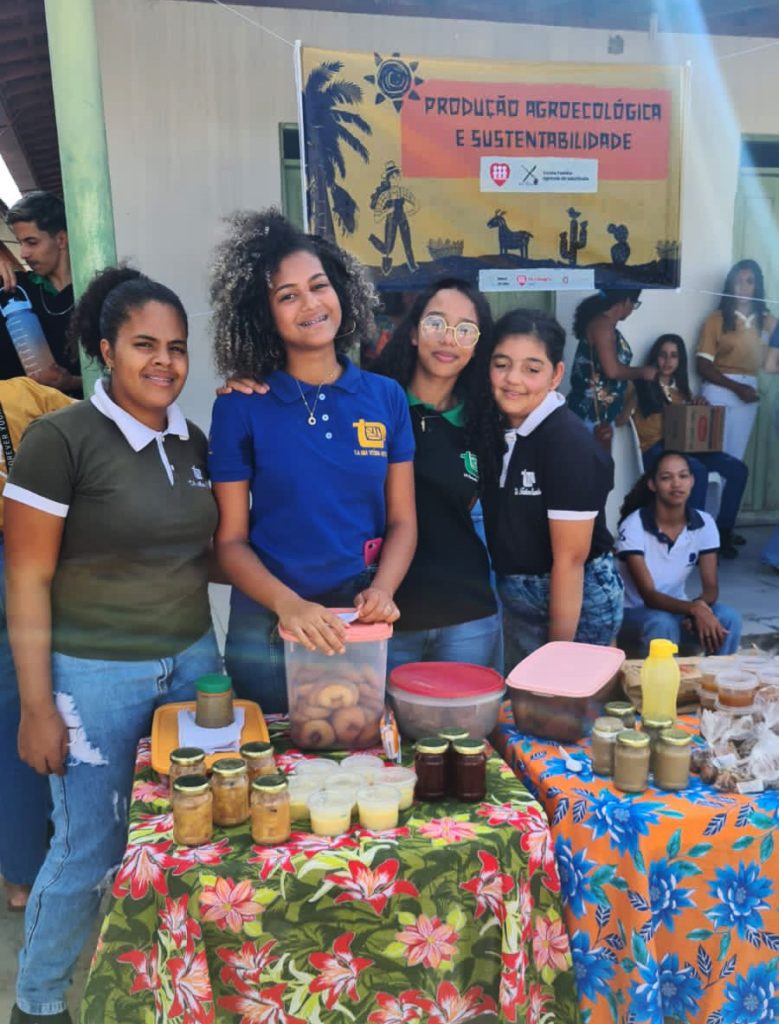 Efaj mostra a famílias de comunidade quilombola que é possível empreender com produtos locais ...